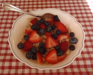 Frozen Oatmeal Cups - for a Quick, Hearty Breakfast | Heavenly Homemakers